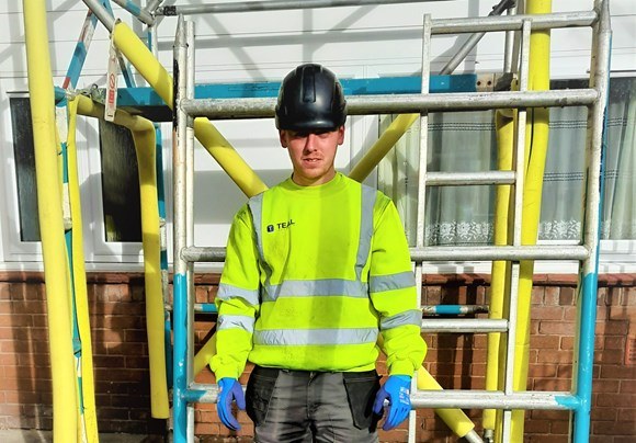 Scaffolder’s Fight for Cancer Research UK - Liverpool Chamber of Commerce