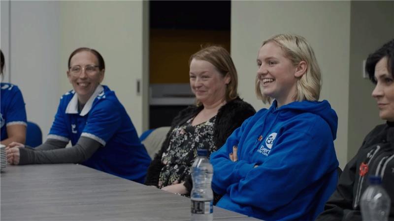 Everton’s Lucy Hope Honours Remembrance Alongside EitC’s Veterans ...